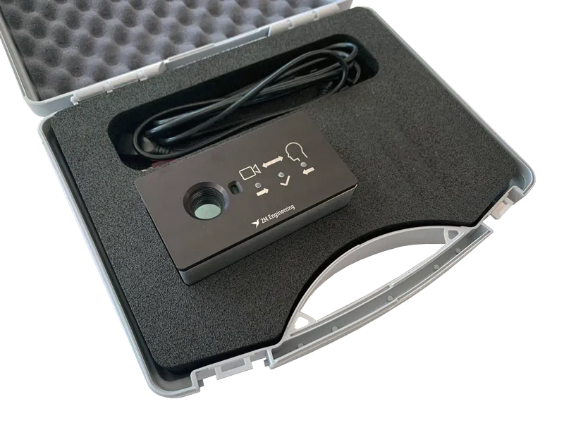 Long-Range Non-Contact Thermometer for Accurate Readings